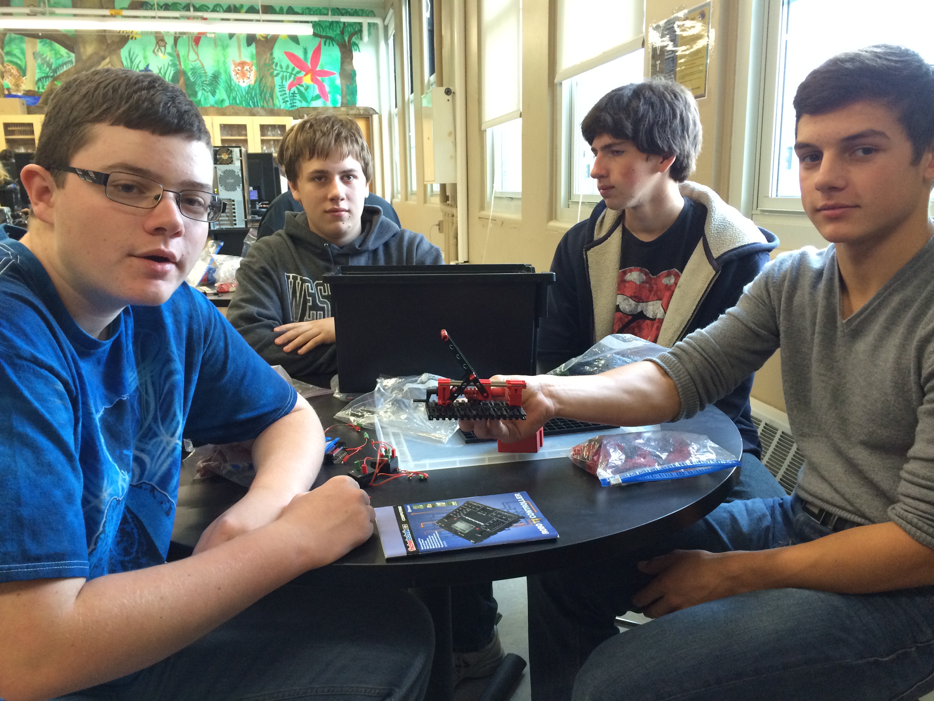 Project-Based Learning Supports STEM Education - Studica Blog
